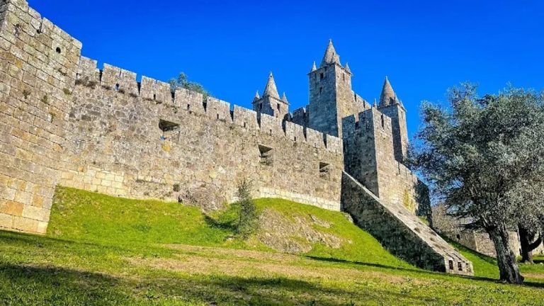 Castelo de Santa Maria da Feira História e Beleza - Descobertas.pt